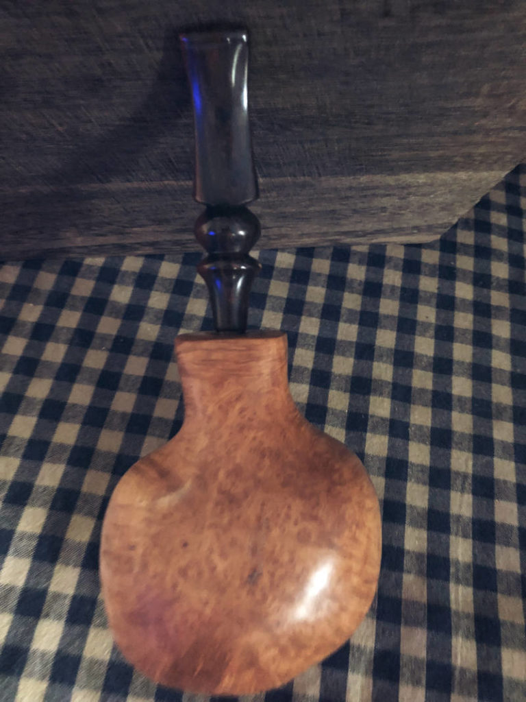 Fat squashed tomato Freehand pipe - Leedy's of Clayton
